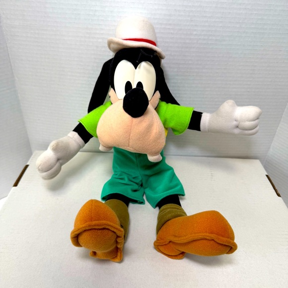 Disney | Toys | Disney Arco Toys The Goofy Movie Goofy White Hat 5 Inch ...